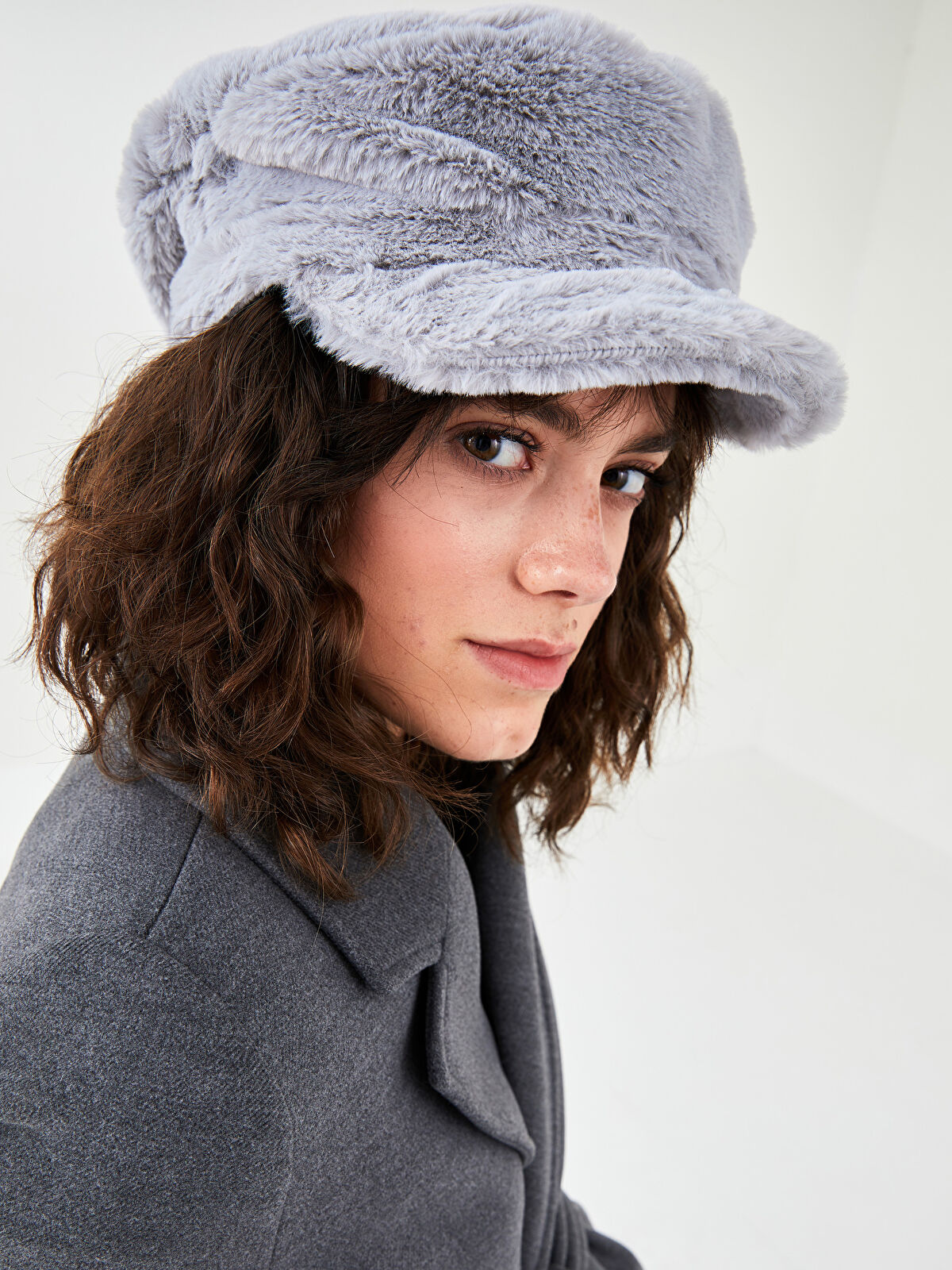 Kürklü Kadın Denizci Şapka