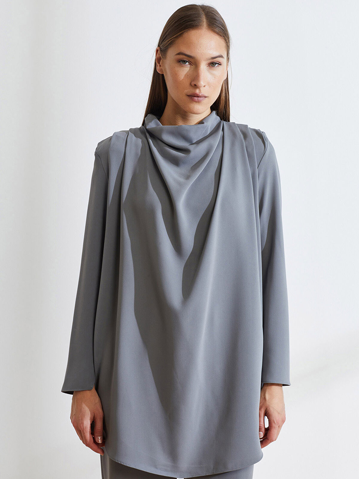 Terzi Dükkanı Dik Yaka Düz Uzun Kollu Krep Kumaş Kadın Bluz ve Pantolon Takım