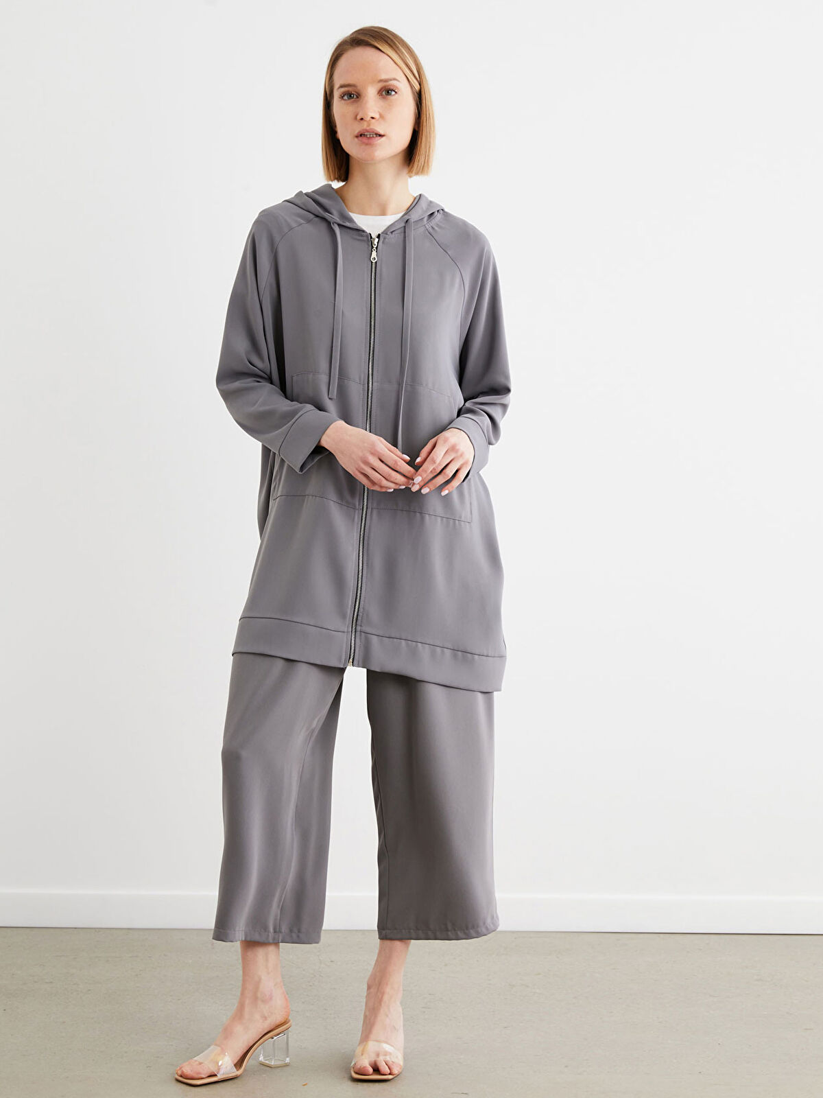 Terzi Dükkanı Kapüşonlu Düz Uzun Kollu Krep Kumaş Kadın Kap ve Pantolon Takım