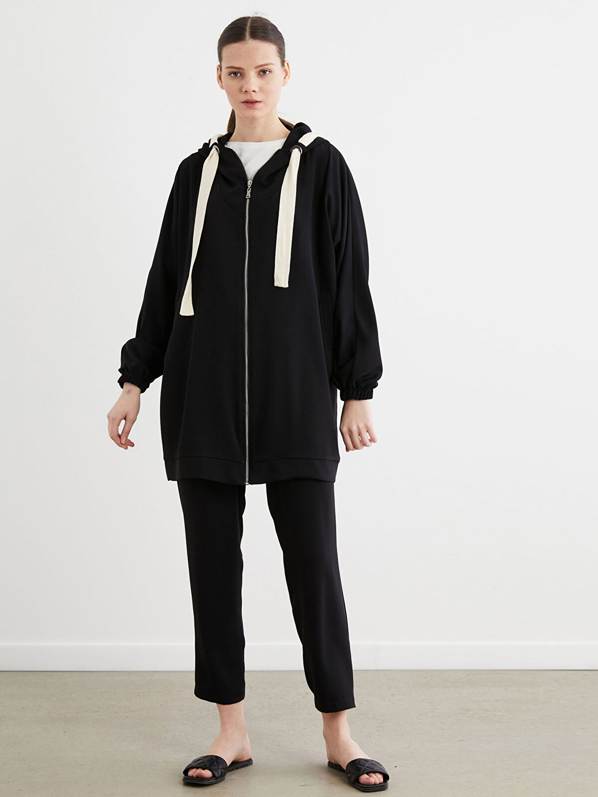 Terzi Dükkanı Kapüşonlu Düz Uzun Kollu Krep Kumaş Kadın Hırka ve Pantolon Takım