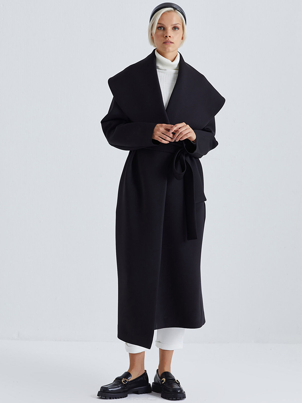 Terzi Dükkanı Şal Yaka Düz Uzun Kollu Kadın Kap