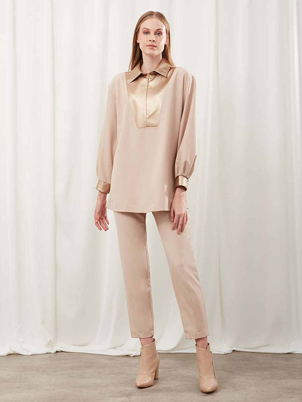 Mizalle Gömlek Yaka Deri Detaylı Uzun Kollu Kadın Tunik