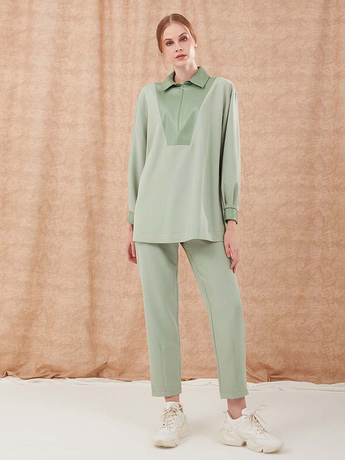 Mizalle Standart Fit Düz Cep Detaylı Kadın Pantolon