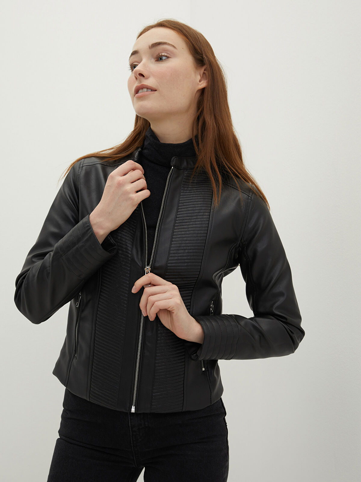 LCW CLASSIC Bisiklet Yaka Düz Uzun Kollu İnce Kadın Deri Görünümlü Mont