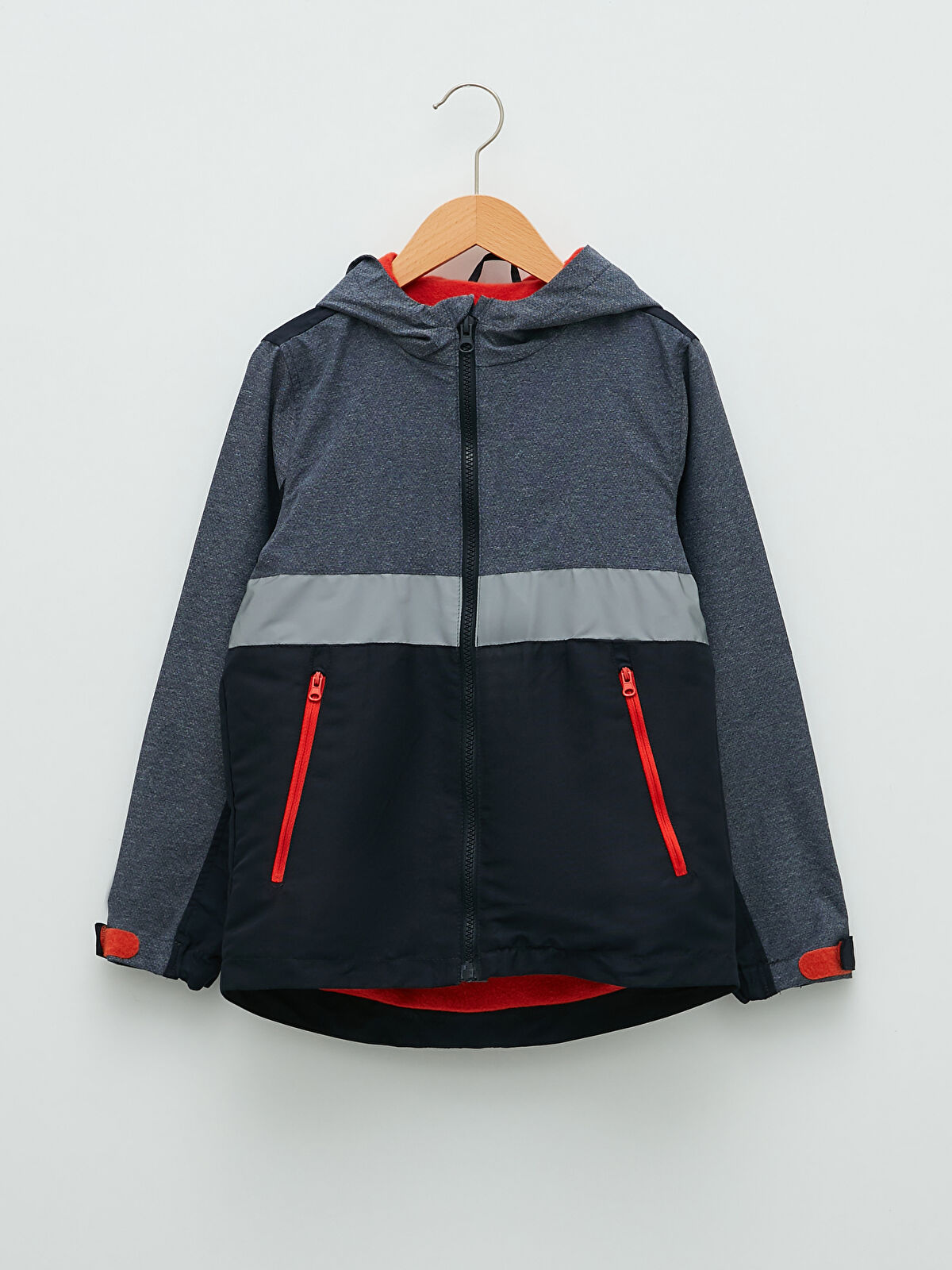 Kapüşonlu Renk Bloklu Erkek Çocuk Fermuarlı Mont
