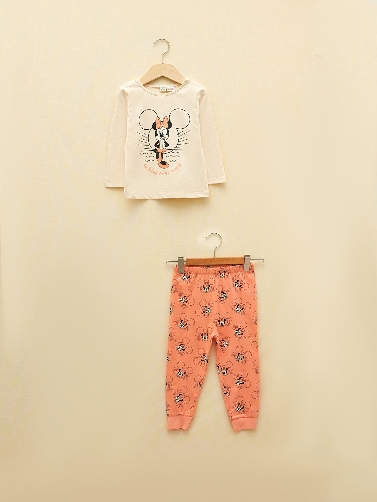 LCW GREEN Bisiklet Yaka Uzun Kollu Minnie Mouse Baskılı Organik Pamuklu Kız Bebek Pijama Takımı