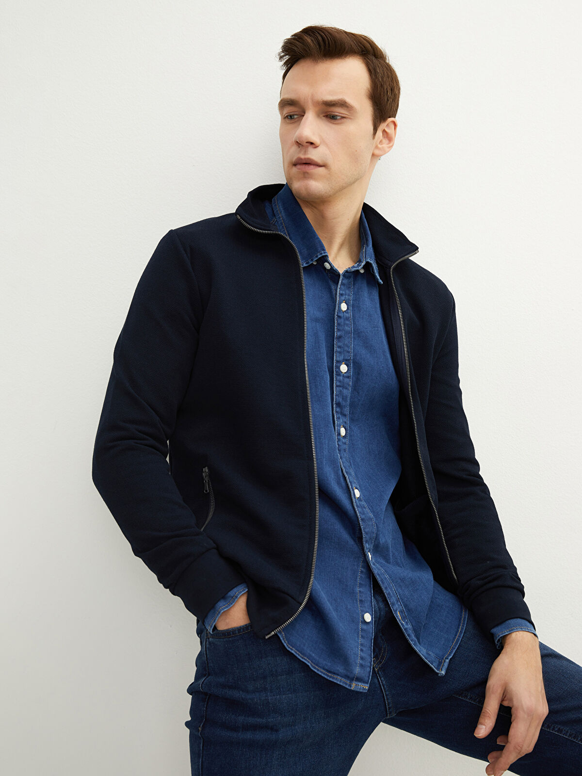 LCW BASIC Rahat Kalıp Dik Yaka Uzun Kollu Erkek Sweatshirt