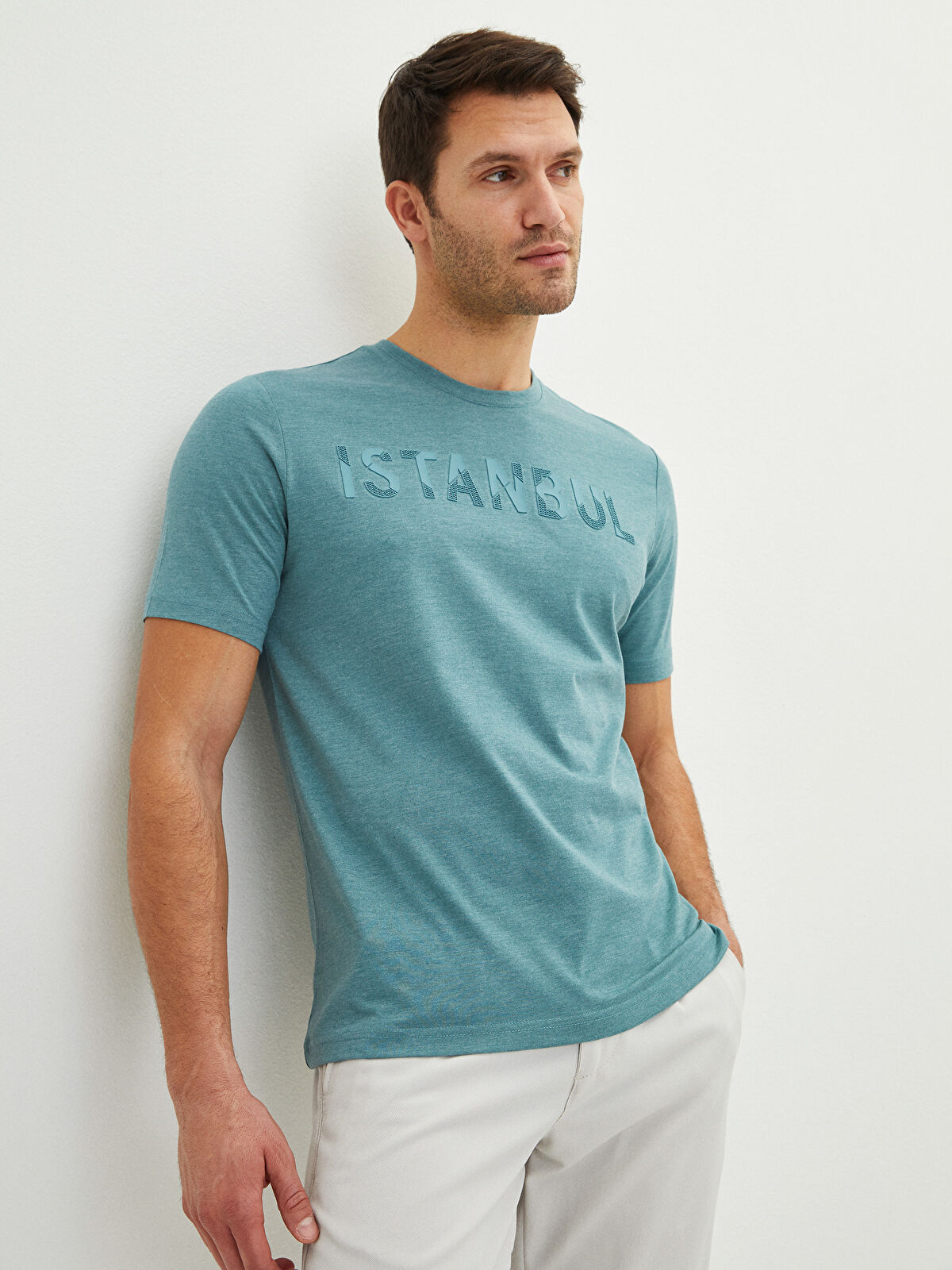 LCW CLASSIC Bisiklet Yaka Uzun Kollu İstanbul Baskılı Erkek Tişört