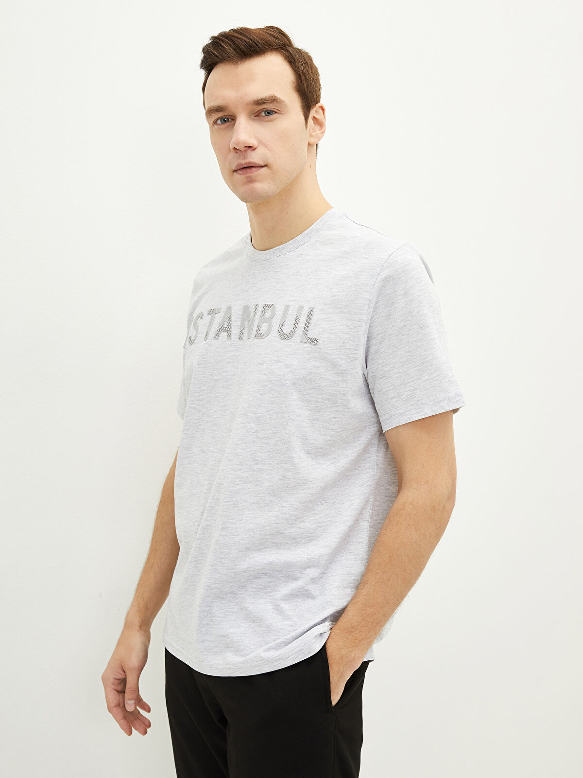 LCW CLASSIC Bisiklet Yaka Uzun Kollu İstanbul Baskılı Erkek Tişört