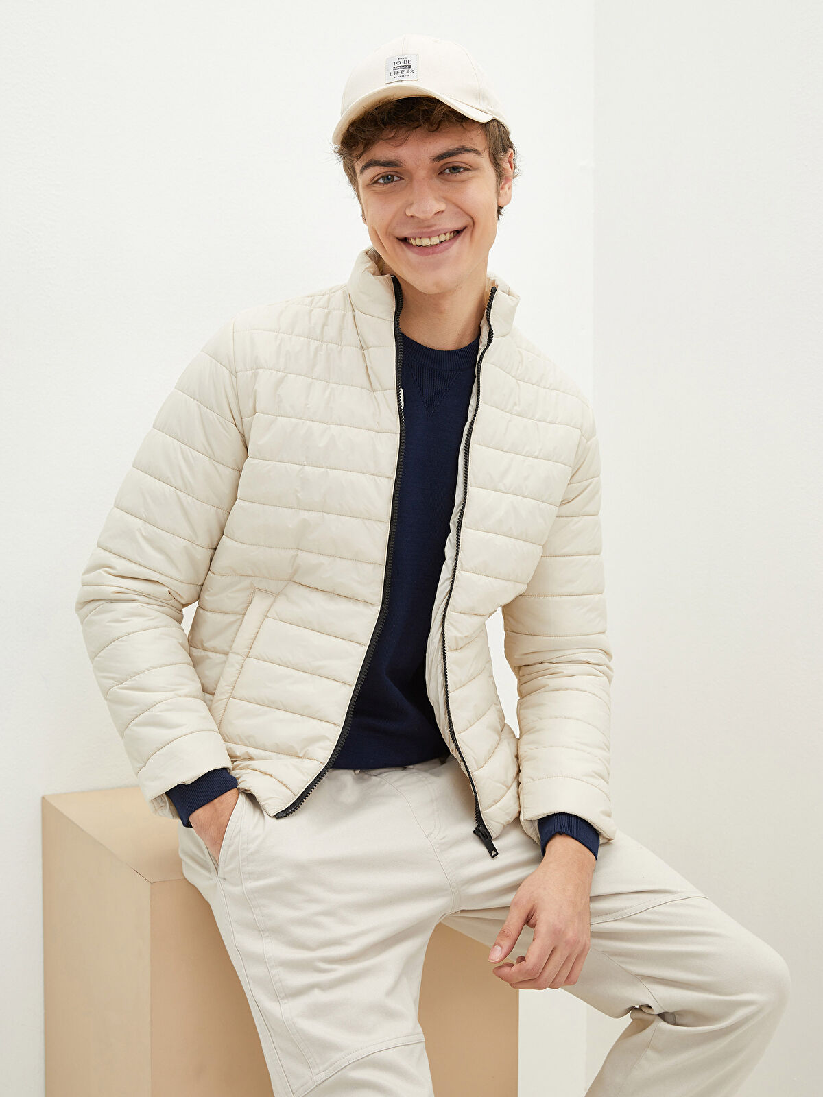 LCW CASUAL Slim Fit Dik Yaka Erkek Şişme Mont