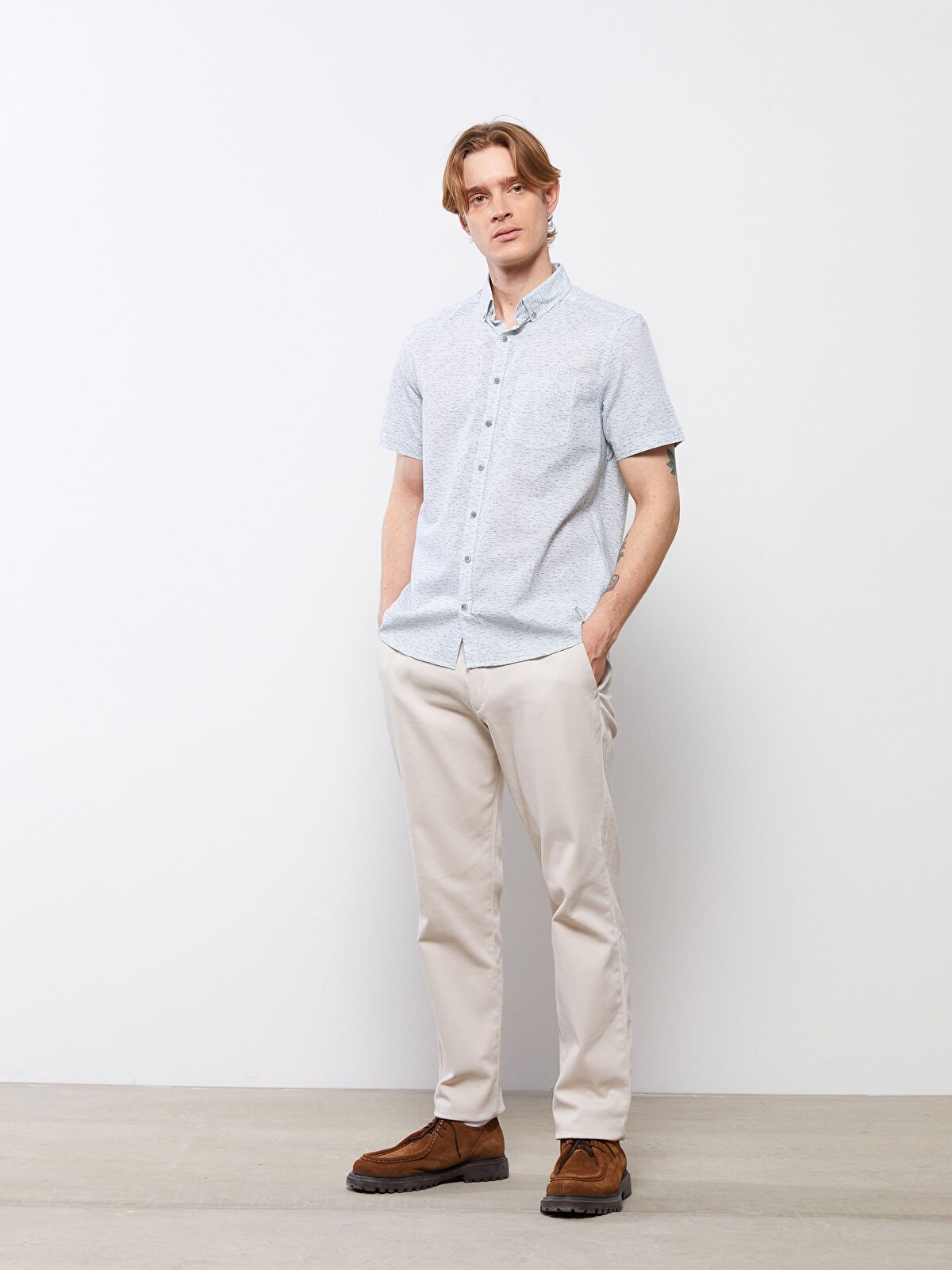 LCW CLASSIC Slim Fit Kısa Kollu Poplin Erkek Gömlek