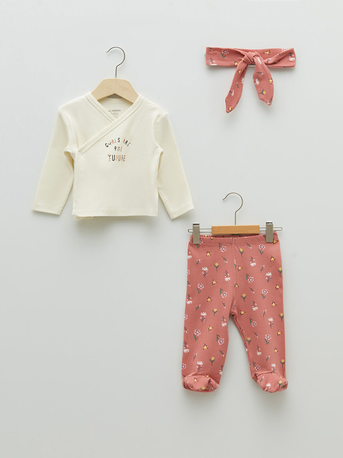 V Yaka Uzun Kollu Baskılı Kız Bebek Hırka Pantolon ve Saç Bandı Takım 3'lü
