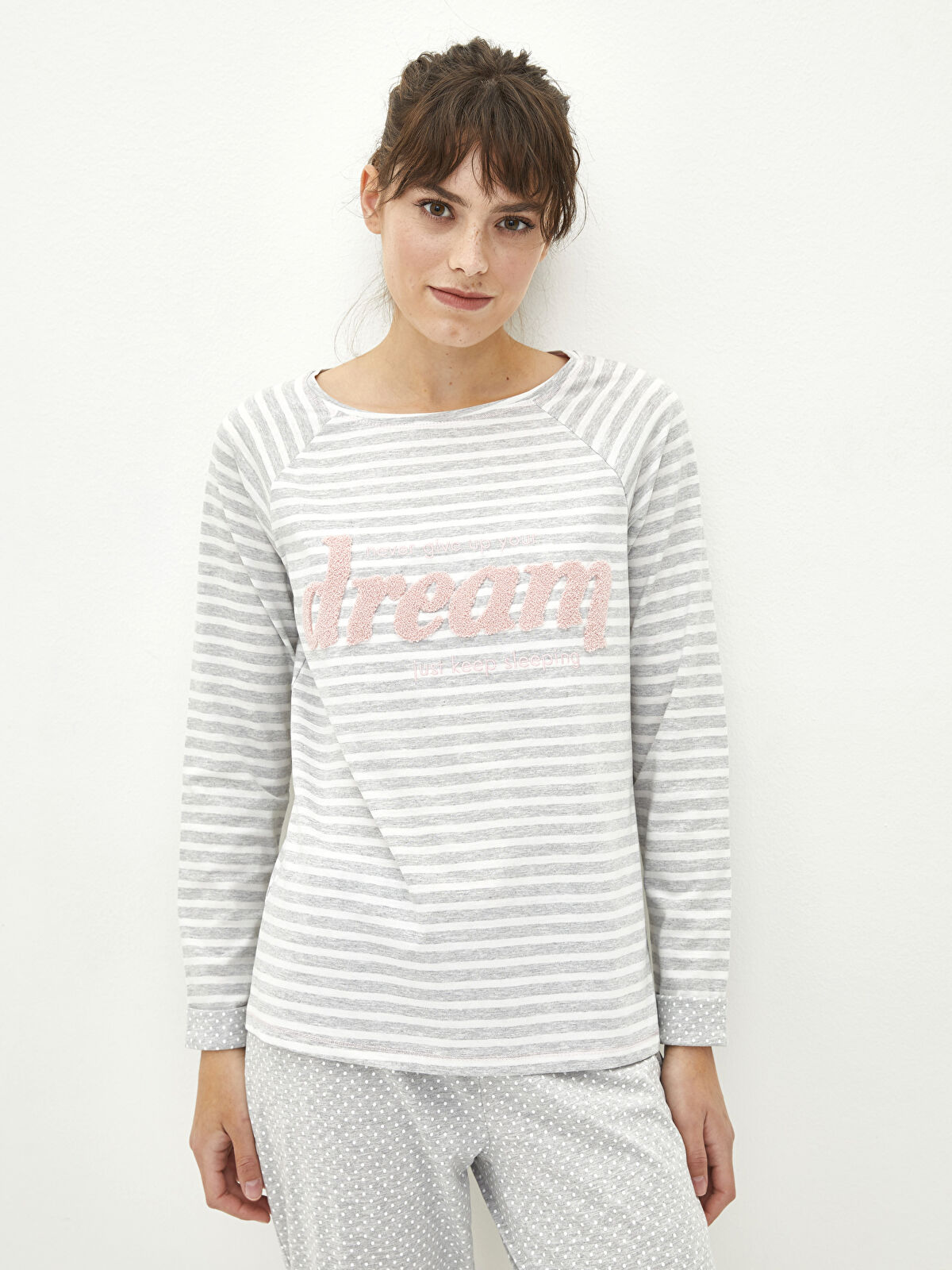 LCW DREAM Bisiklet Yaka Nakışlı Uzun Kollu Kadın Pijama Takımı