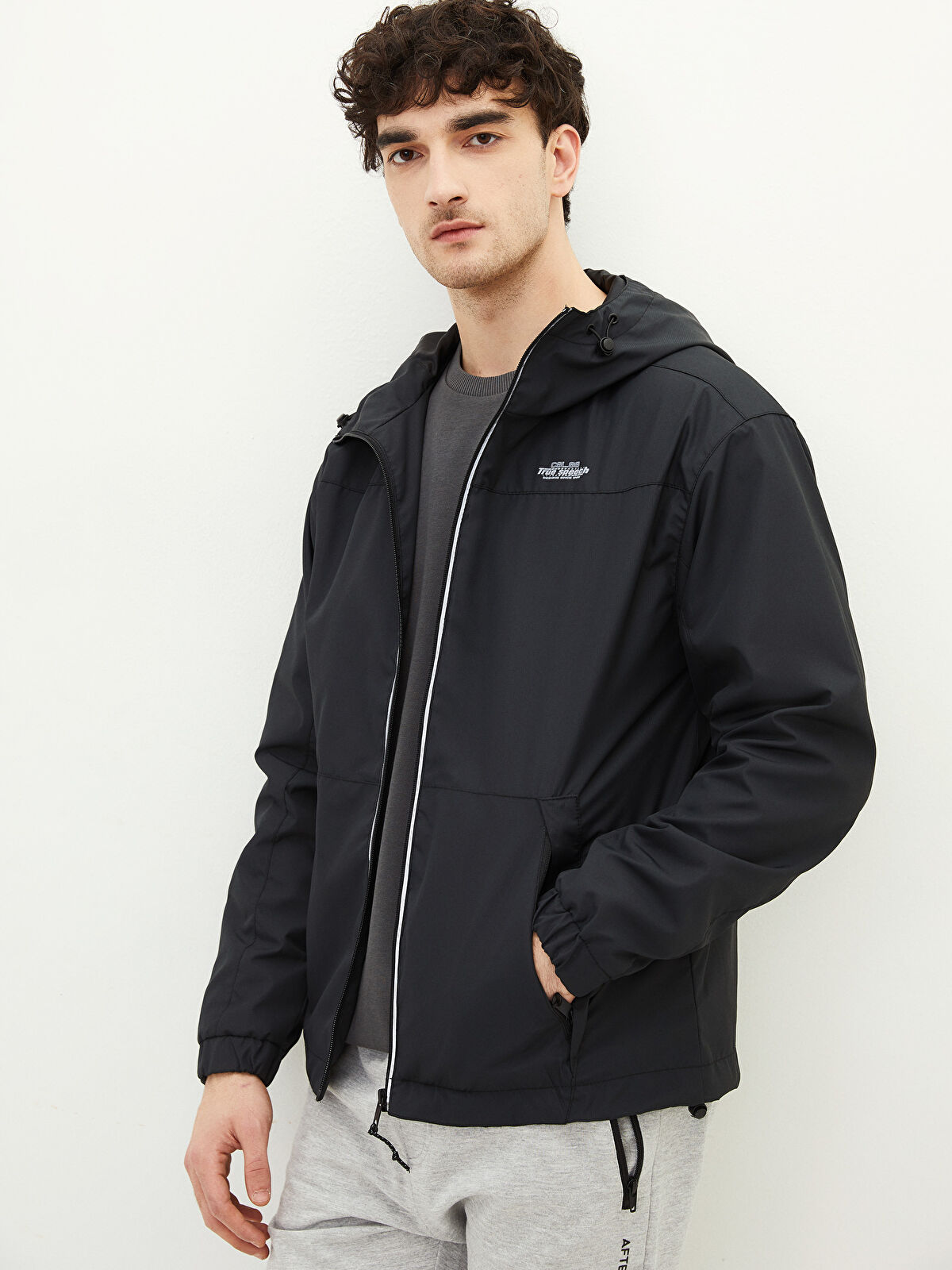 LCW CASUAL Rahat Kalıp Kapüşonlu İnce Erkek Mont