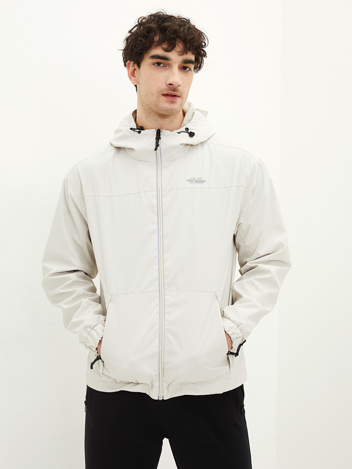 LCW CASUAL Rahat Kalıp Kapüşonlu İnce Erkek Mont