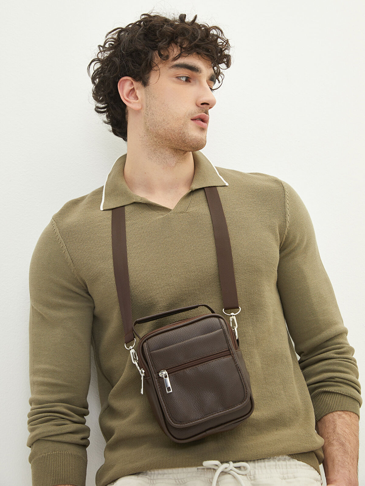 Deri Görünümlü Erkek El ve Omuz Çantası