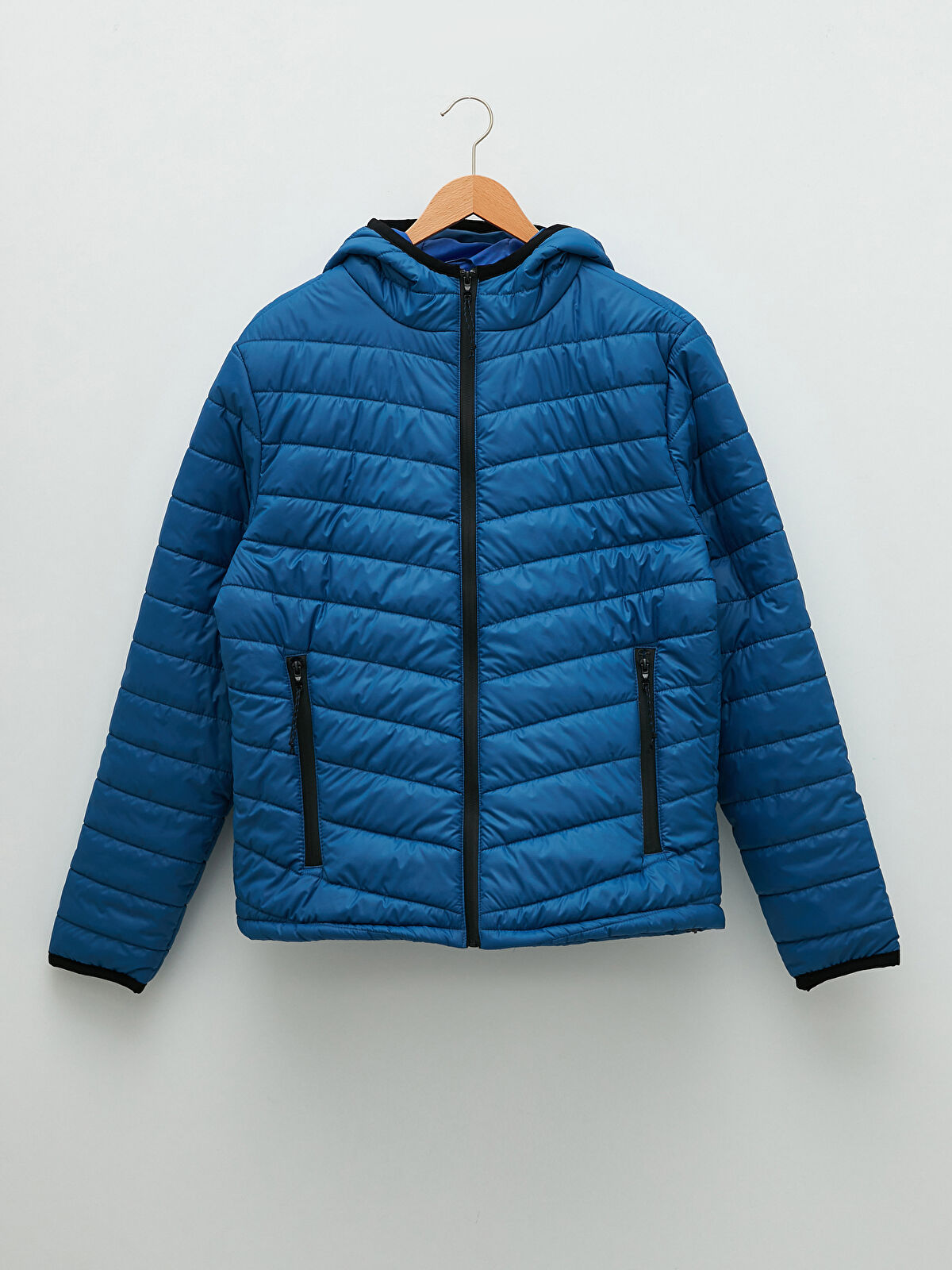 Outdoor Standart Kalıp Kapüşonlu Kalın Erkek Şişme Mont