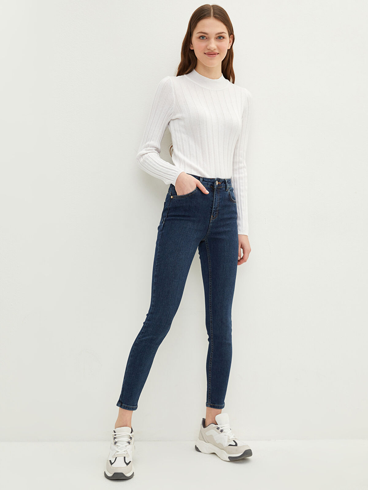 Normal Bel Dar Fit Cep Detaylı Rodeo Kadın Jean Pantolon