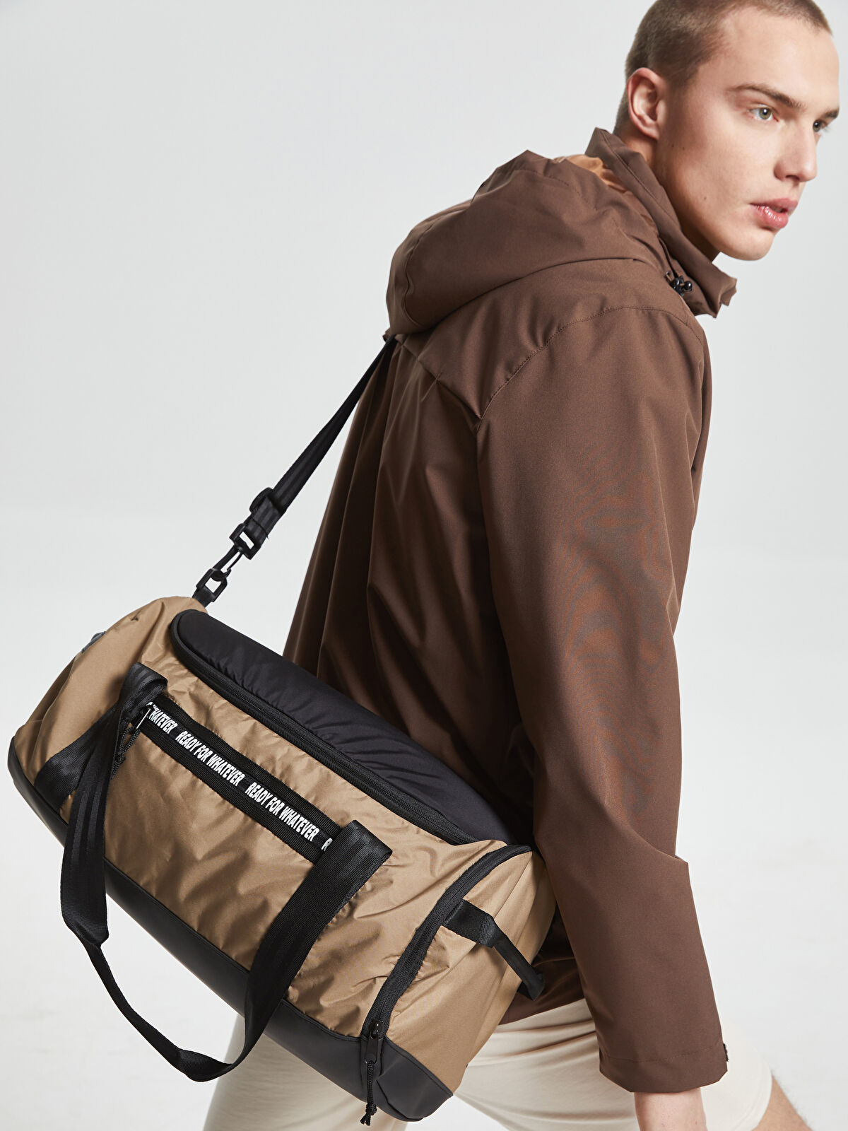 Yazı Baskılı Erkek Spor Çantası