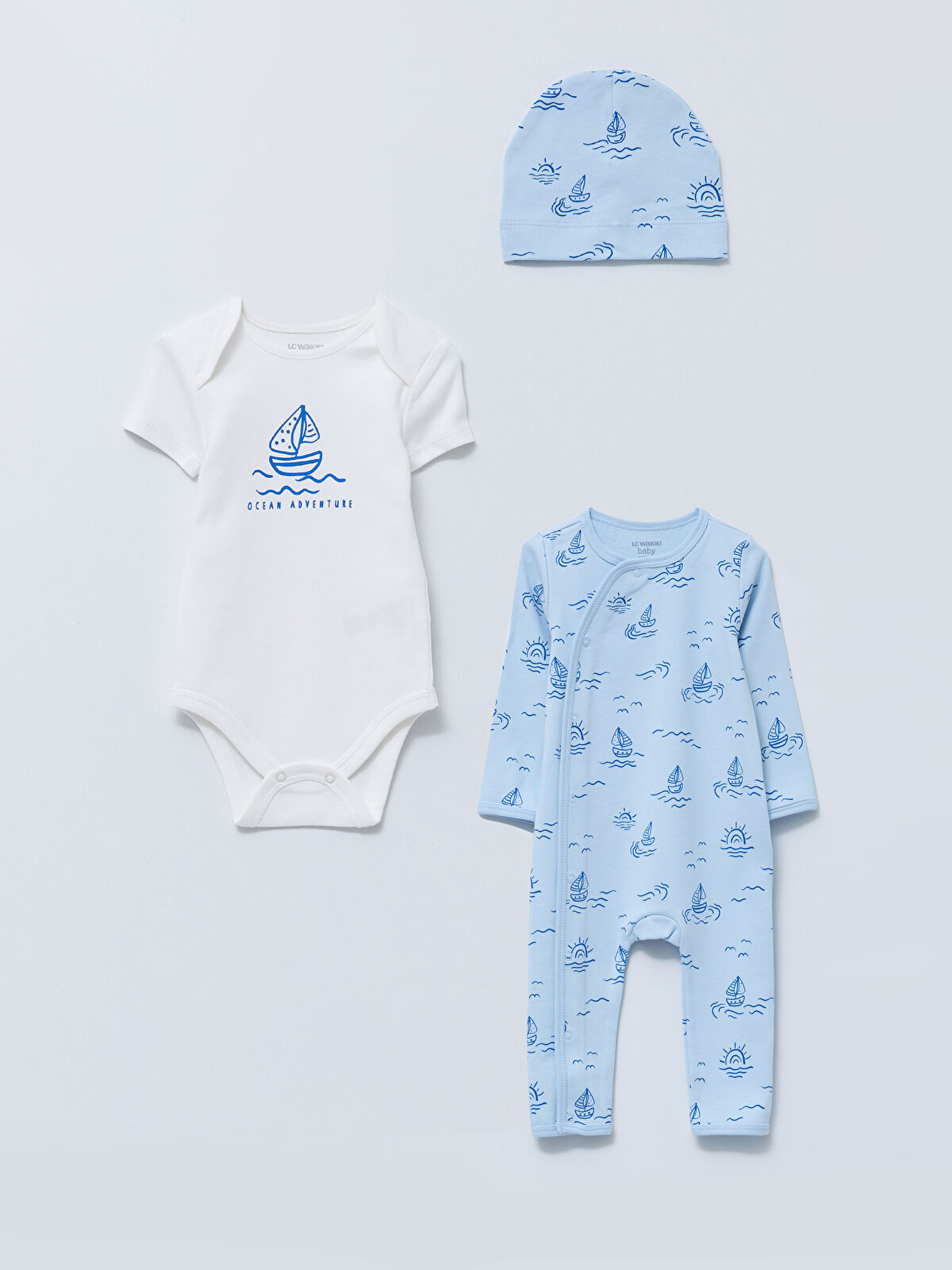 Bisiklet Yaka Baskılı Pamuklu Erkek Bebek Çıtçıtlı Body Tulum ve Bere 3'lü Takım Bisiklet Yaka Baskılı Pamuklu Erkek Bebek Çıtçıtlı Body Tulum ve Bere 3'lü Takım