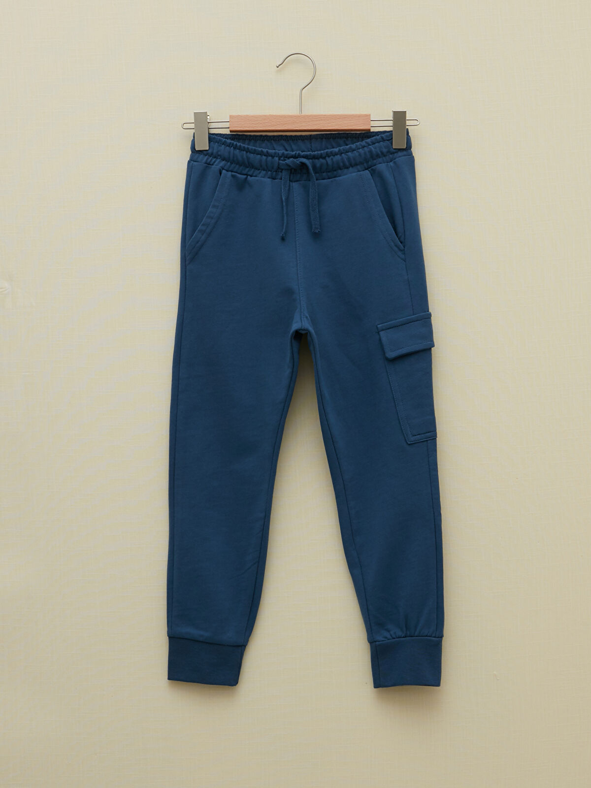LCW GREEN Beli Lastikli Basic Organik Pamuklu Erkek Çocuk Jogger Eşofman Altı LCW GREEN Beli Lastikli Basic Organik Pamuklu Erkek Çocuk Jogger Eşofman Altı