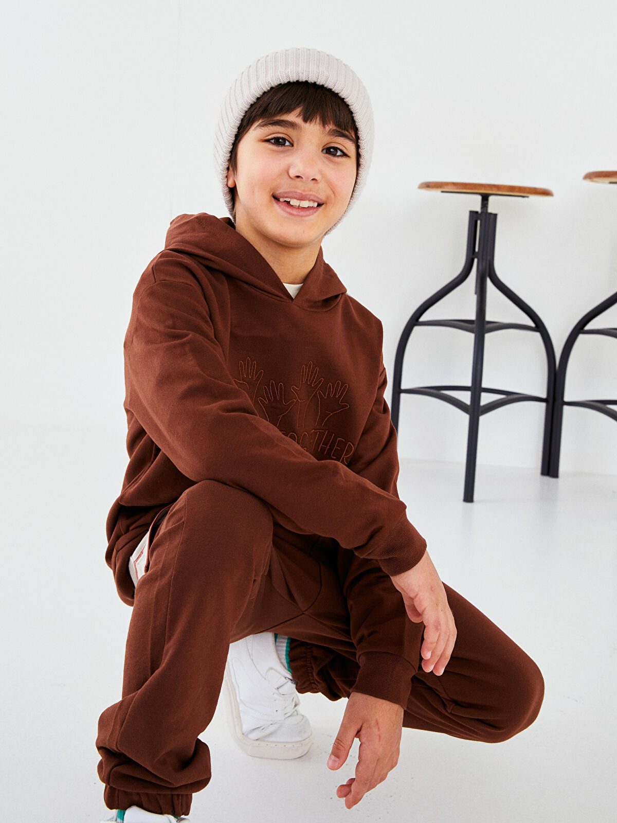 Kapüşonlu Nakış Detaylı Uzun Kollu Erkek Çocuk Sweatshirt