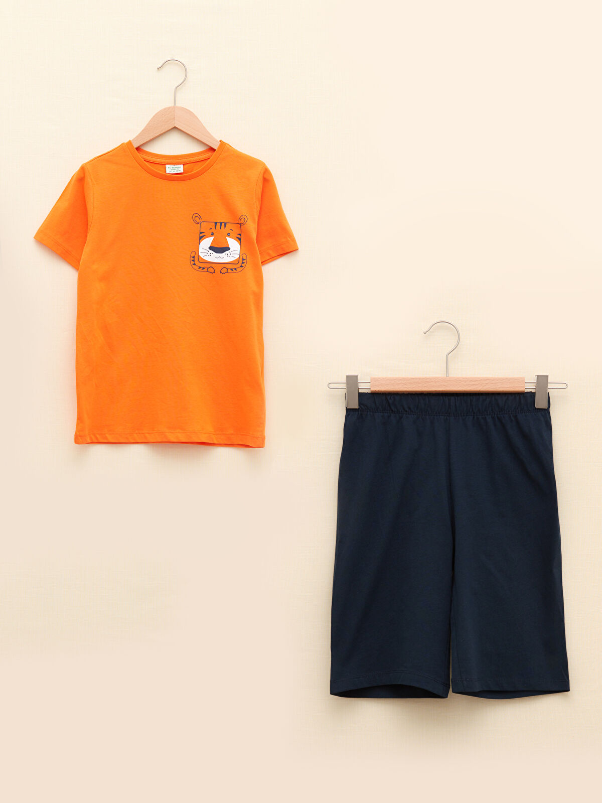 LCW GREEN Bisiklet Yaka Baskılı Kısa Kollu Organik Pamuklu Erkek Çocuk Pijama Takımı
