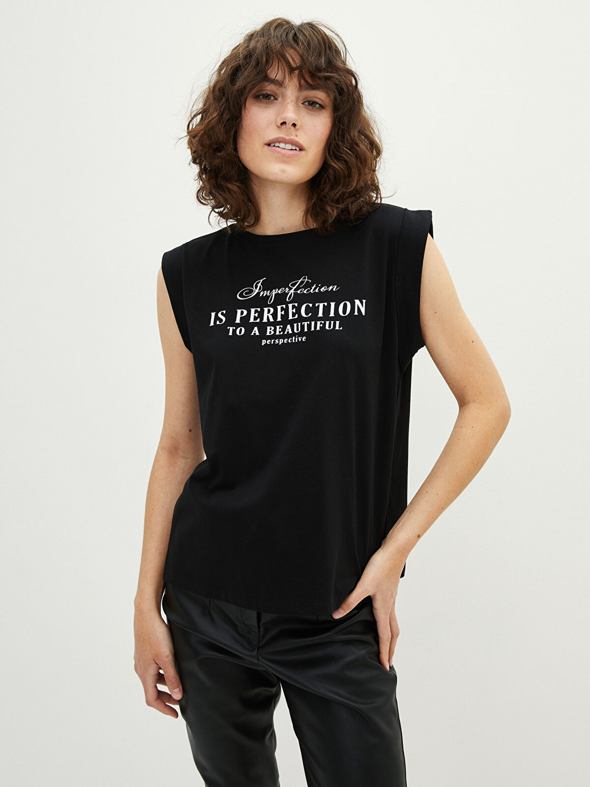 LCW CASUAL Bisiklet Yaka Baskılı Kolsuz Kadın Tişört