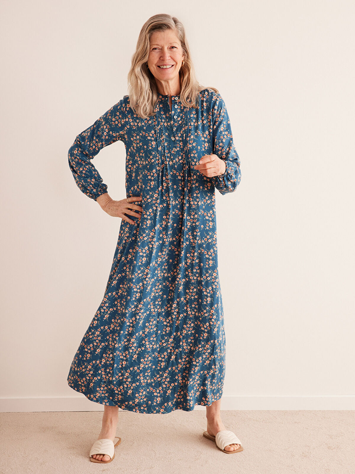 LCW GRACE Bisiklet Yaka Desenli Uzun Kollu A Kesim Belmando Kumaş Kadın Elbise