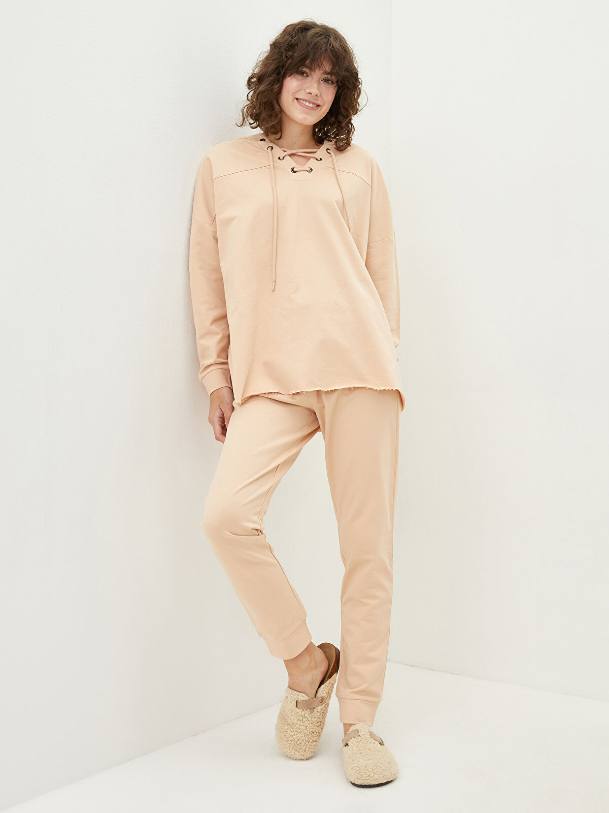 LCW DREAM Kapüşonlu Düz Uzun Kollu Kadın Pijama Takımı