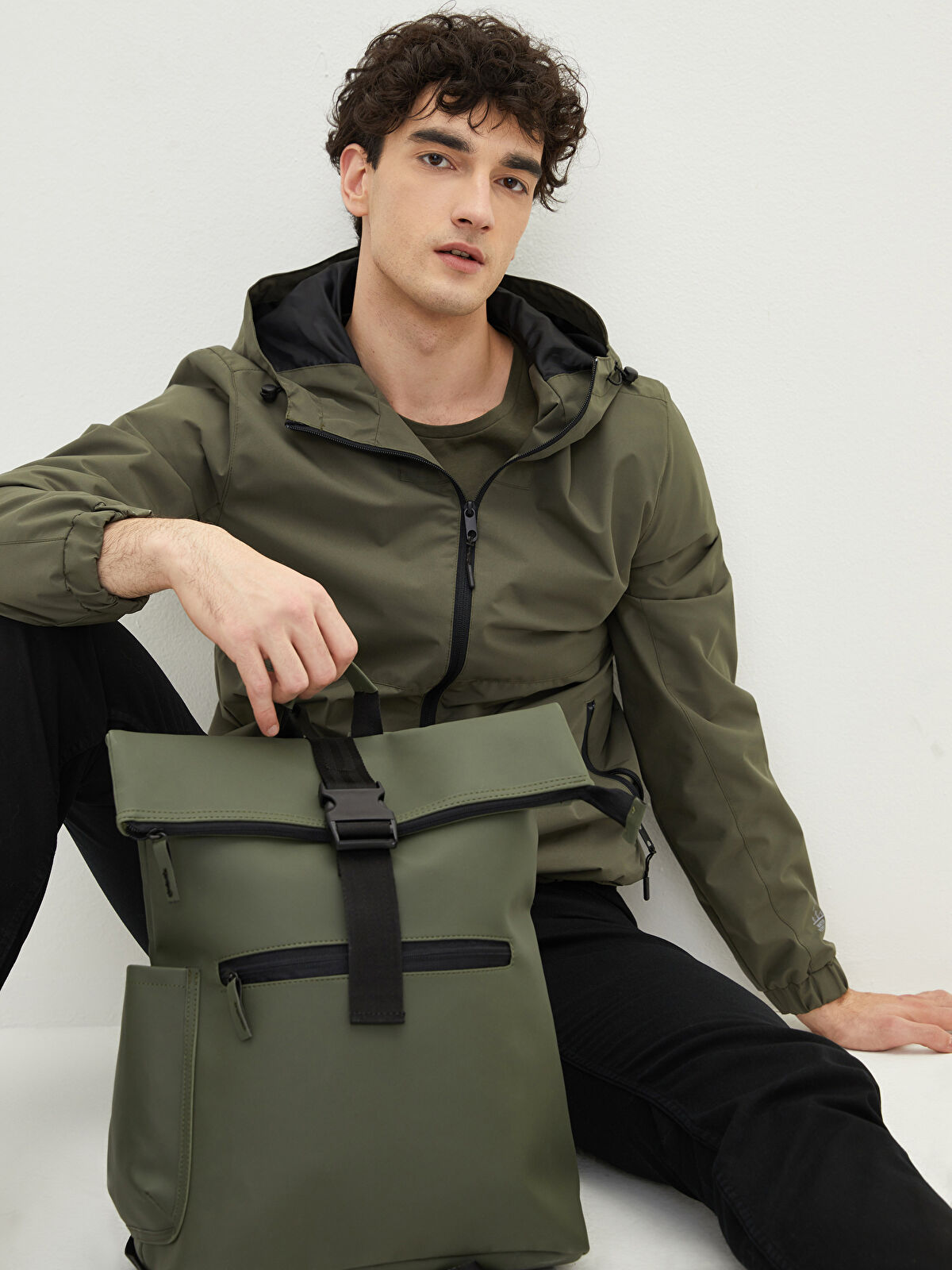 Deri Görünümlü Erkek Sırt Çantası Deri Görünümlü Erkek Sırt Çantası