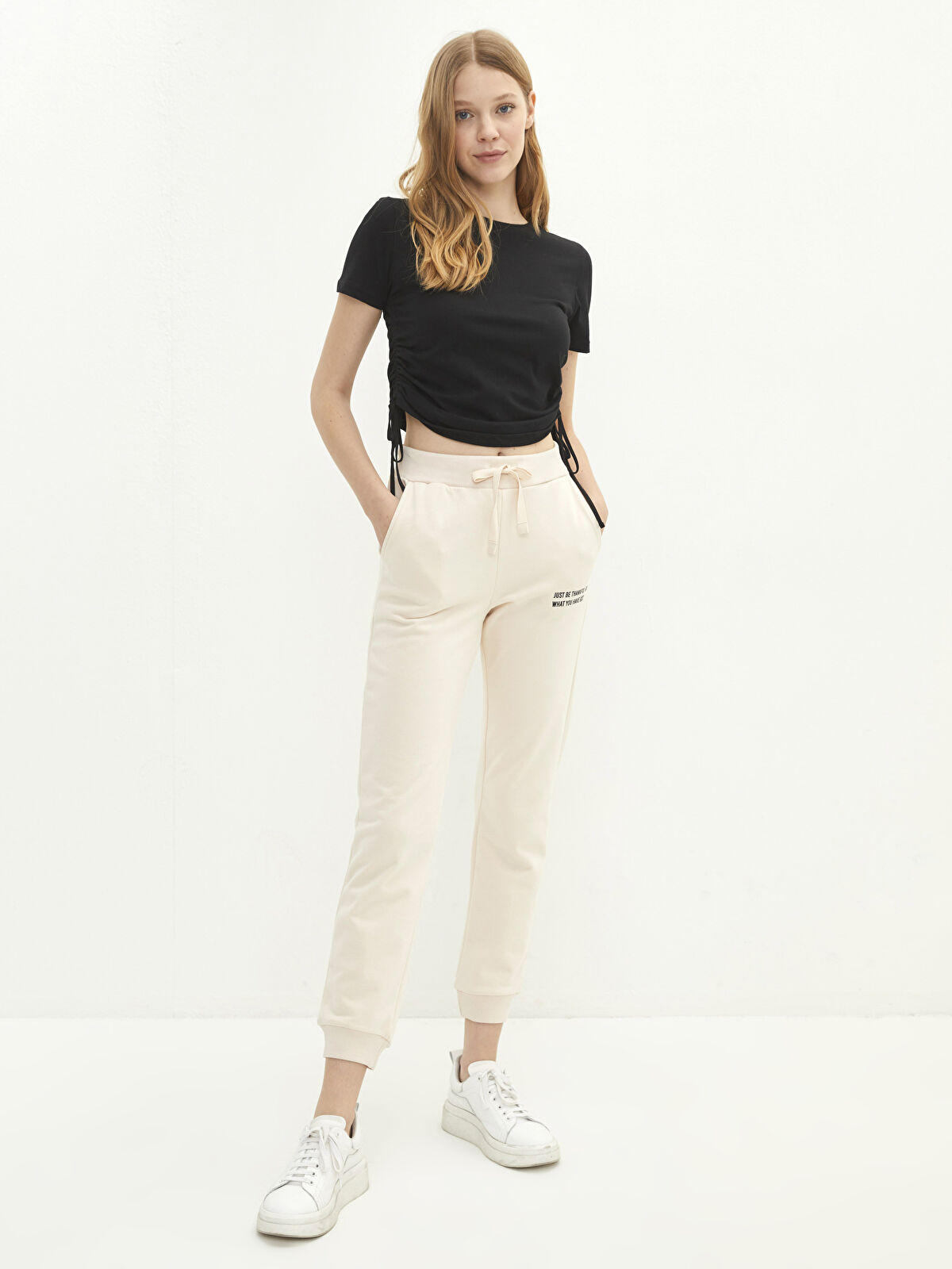 LCW CASUAL Beli Lastikli Yazı Baskılı Kadın Jogger Eşofman Altı