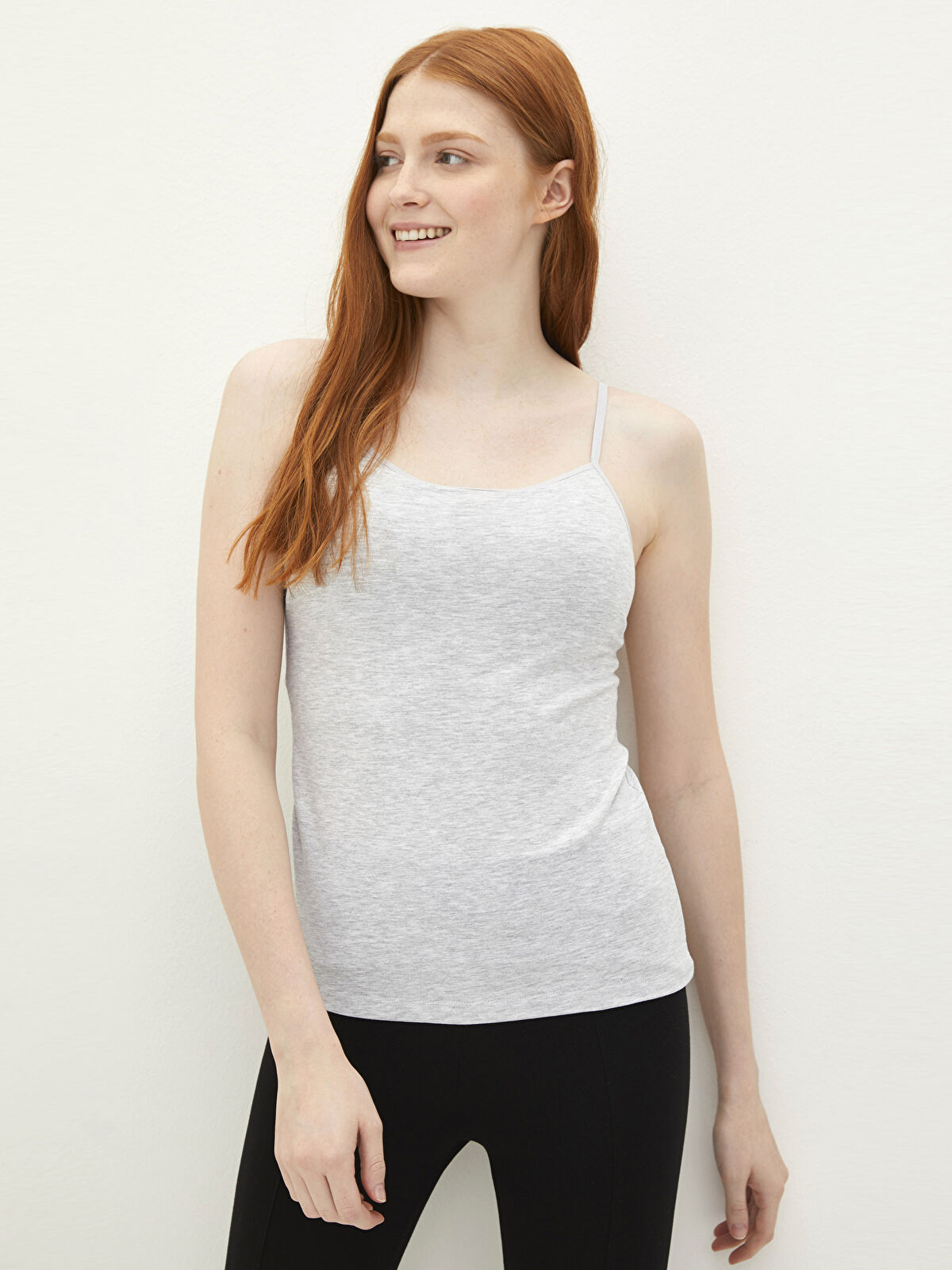 LCW DREAM U Yaka Düz Kulplu Kadın Atlet