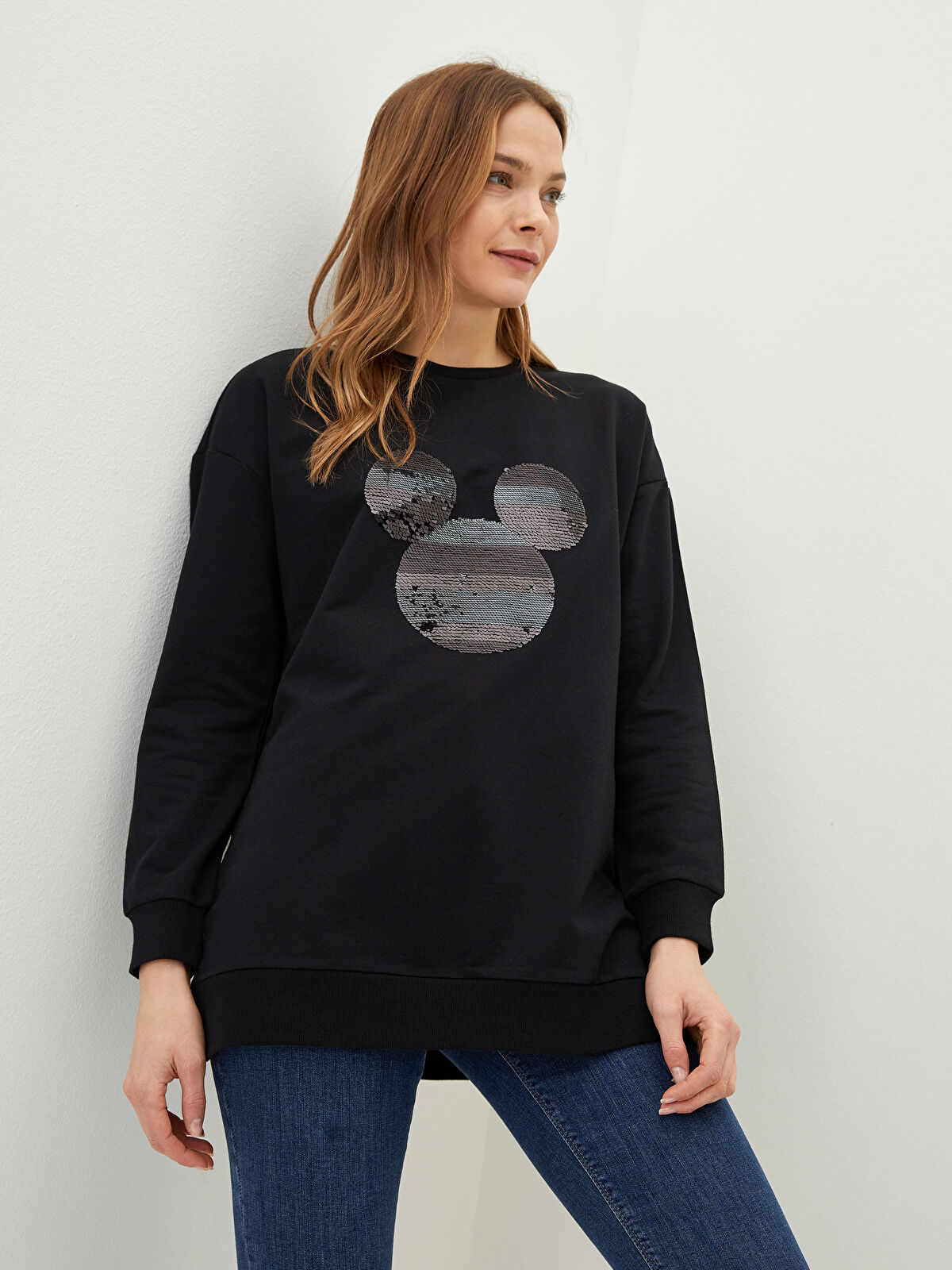 LCW CLASSIC Bisiklet Yaka Mickey Mouse Nakışlı Uzun Kollu Kadın Sweatshirt