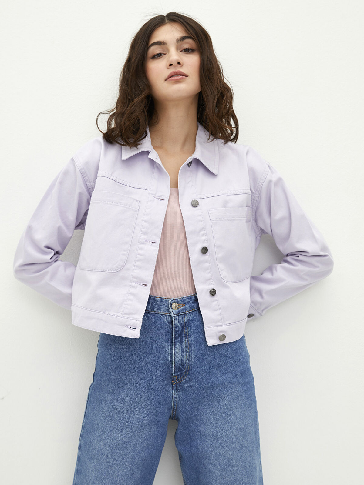 LCW CASUAL Gömlek Yaka Yazı Baskılı Uzun Kollu Pamuklu Kadın Ceket LCW CASUAL Gömlek Yaka Yazı Baskılı Uzun Kollu Pamuklu Kadın Ceket