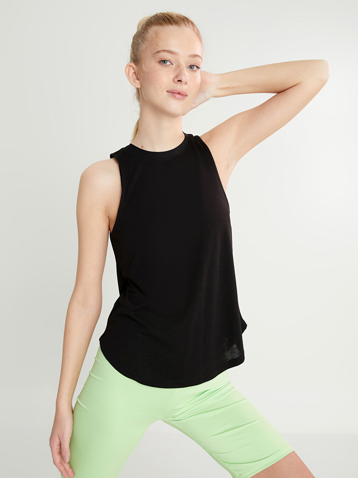 LCW ACTIVE Bisiklet Yaka Düz Kadın Spor Atlet