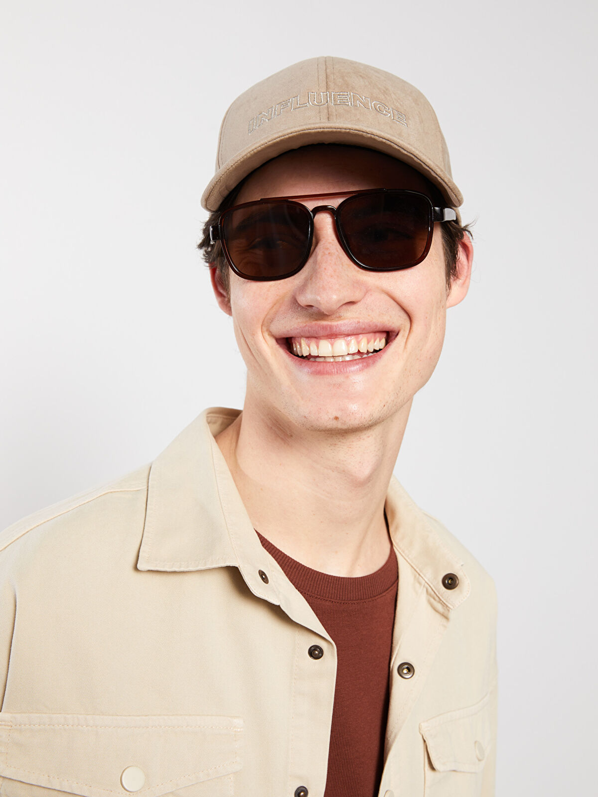 Yazı Nakışlı Erkek Süet Kep Şapka