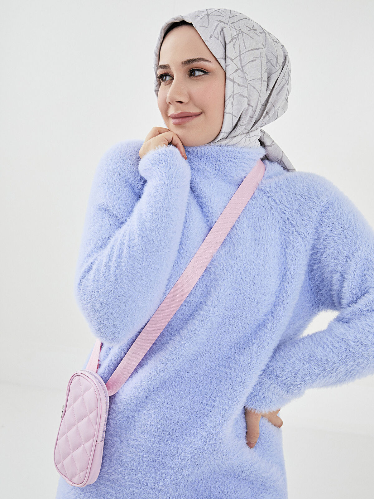 Deri Görünümlü Askılı Kadın Telefon Çantası