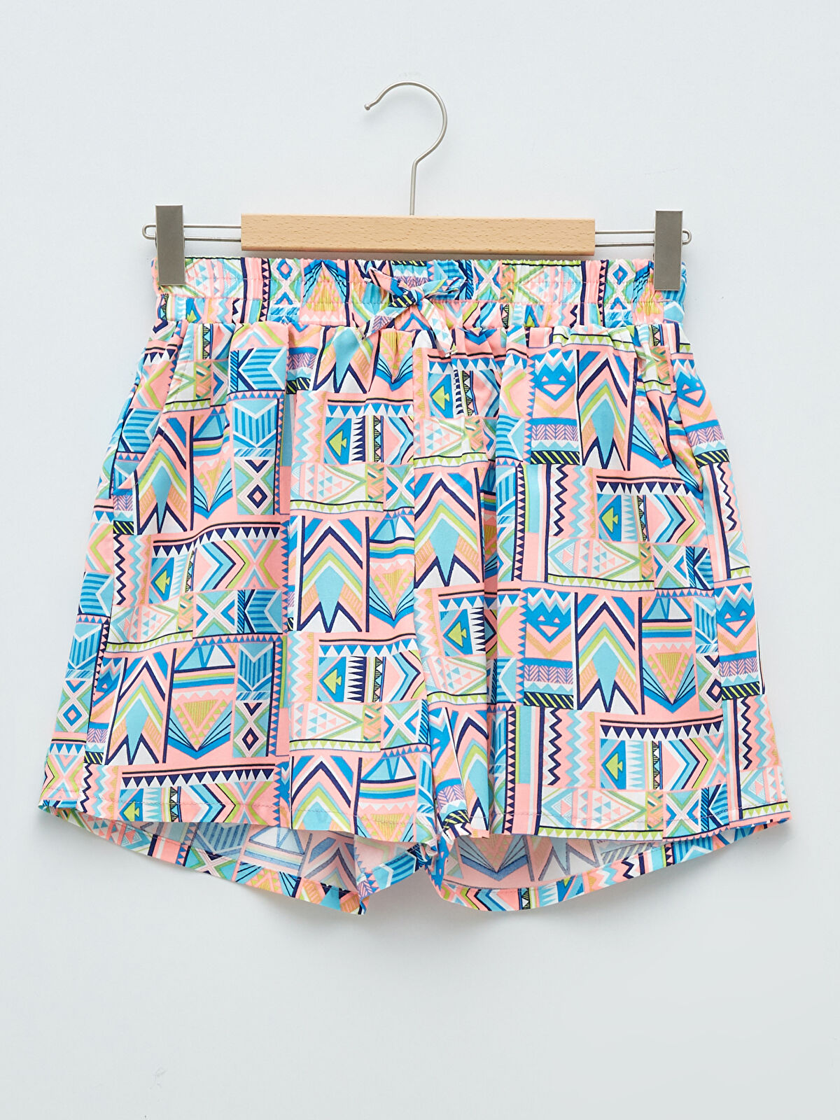 Beli Lastikli Desenli Viskon Kız Çocuk Şort