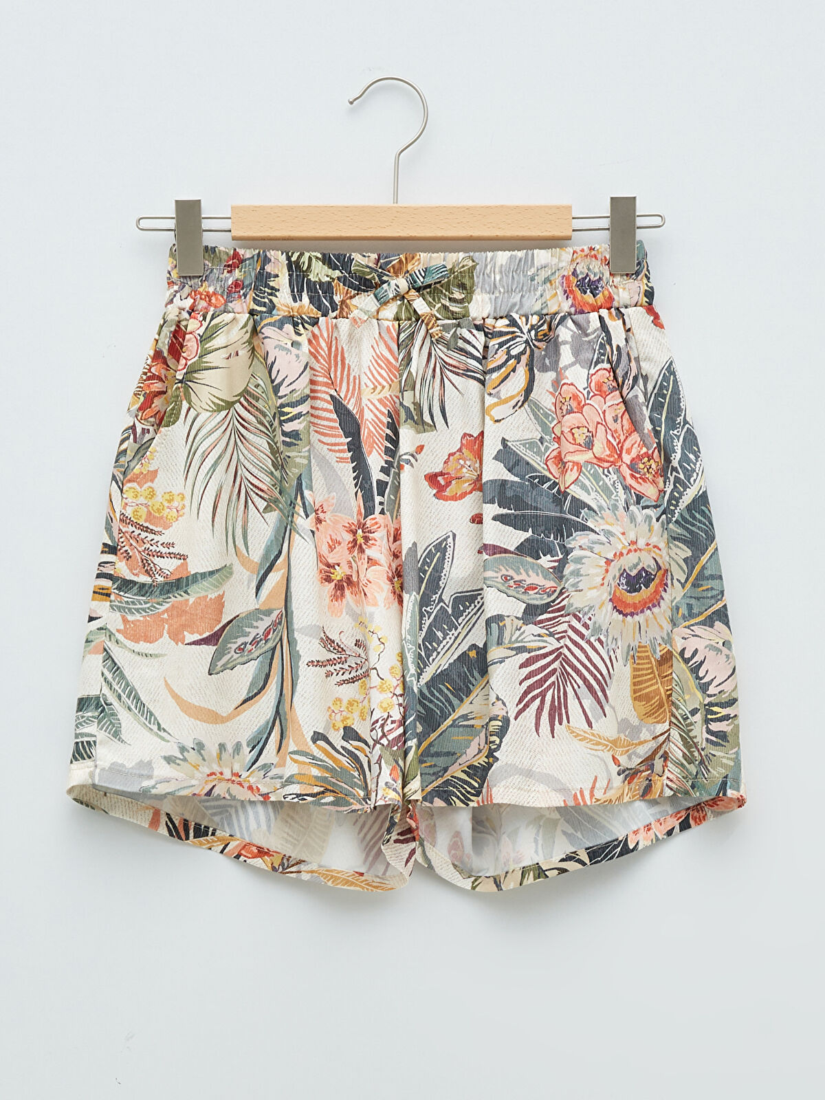 Beli Lastikli Desenli Viskon Kız Çocuk Şort