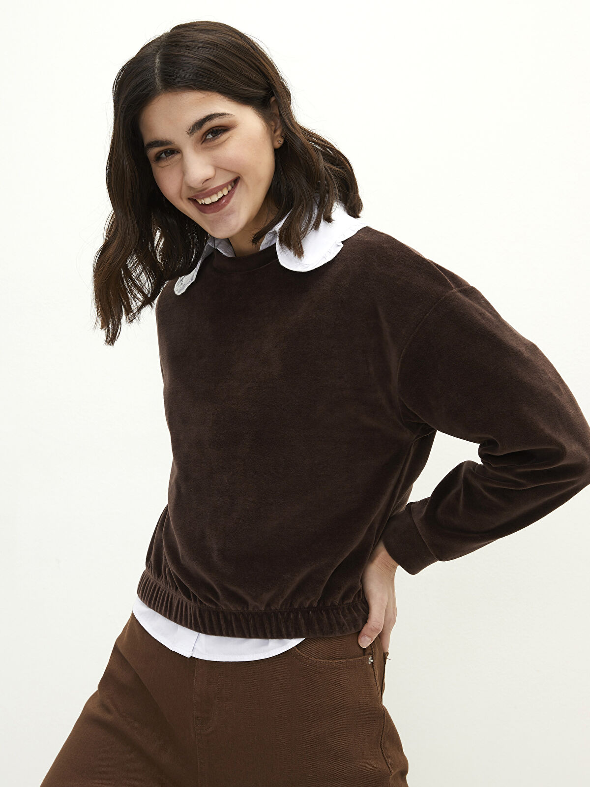 LCW CASUAL Bisiklet Yaka Düz Uzun Kollu Kadife Kadın Sweatshirt