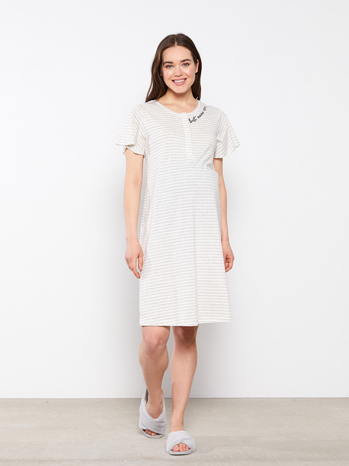 LCW DREAM Bisiklet Yaka Baskılı Kısa Kollu Hamile Gecelik