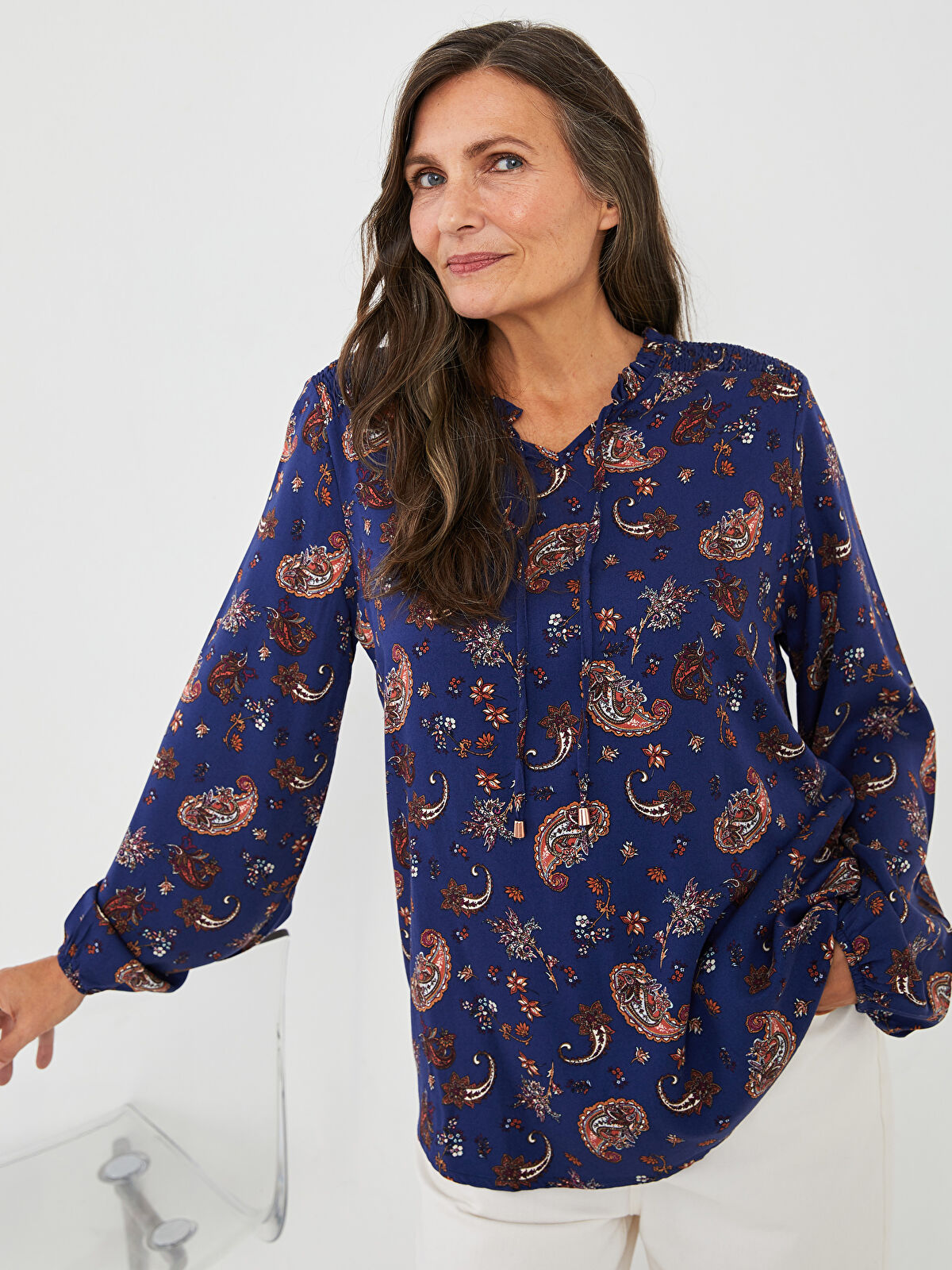 LCW GRACE Fırfırlı Bağlamalı Yaka Desenli Uzun Kollu Viskon Kadın Bluz