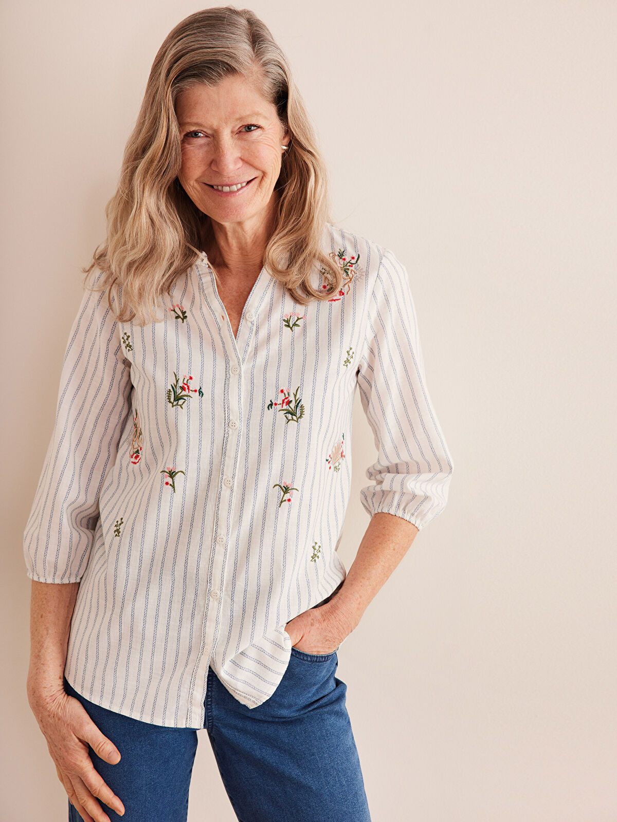 LCW GRACE Kaçık Yaka Nakışlı Poplin Kadın Gömlek