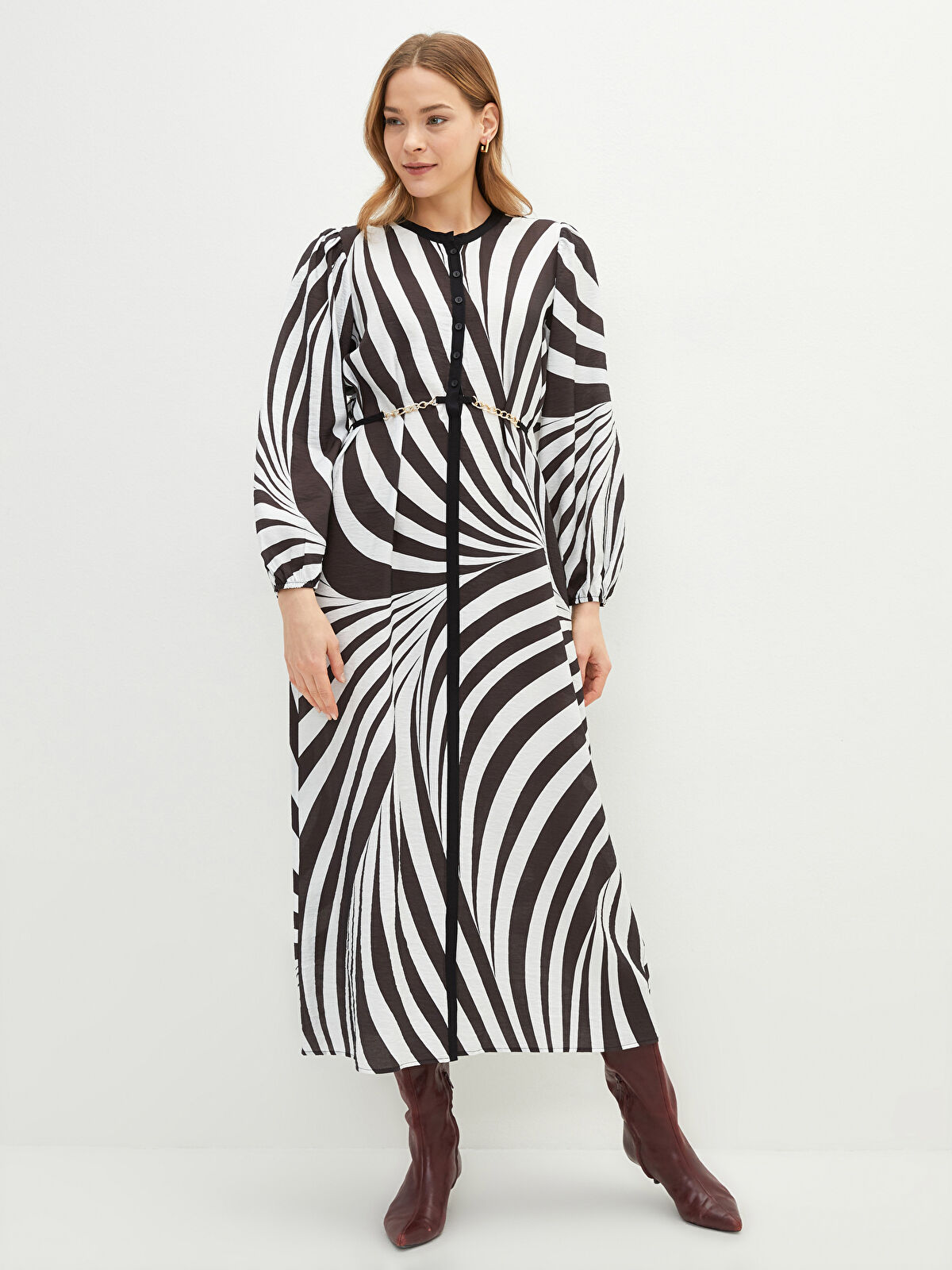 LCW CLASSIC Bisiklet Yaka Desenli Uzun Kollu A Kesim Kadın Elbise