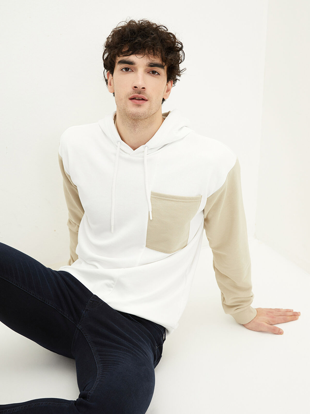 LCW CASUAL Kapüşonlu Uzun Kollu Renk Bloklu Erkek Sweatshirt