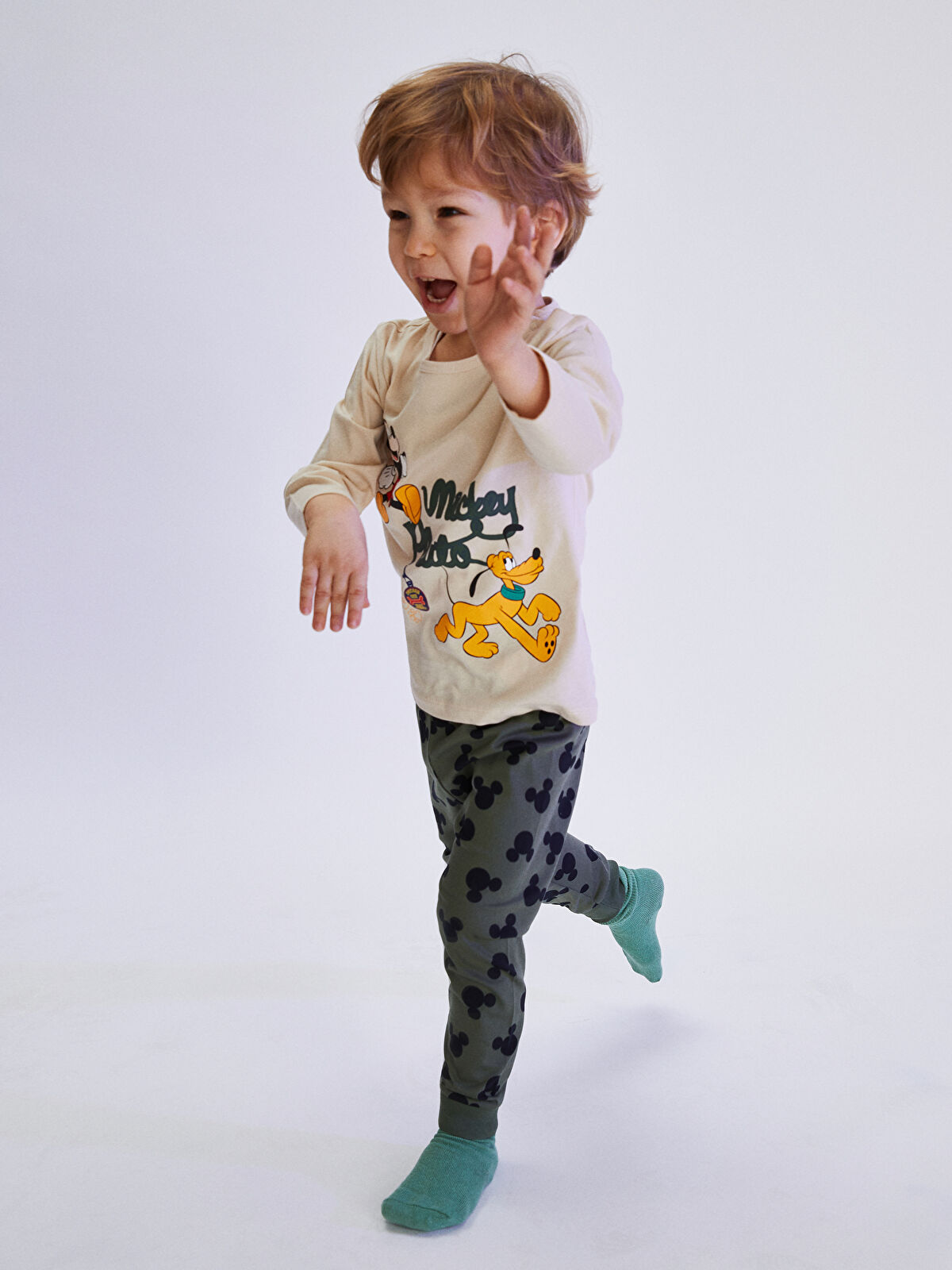 Bisiklet Yaka Uzun Kollu Disney Baskılı Pamuklu Erkek Bebek Pijama Takımı 2'li