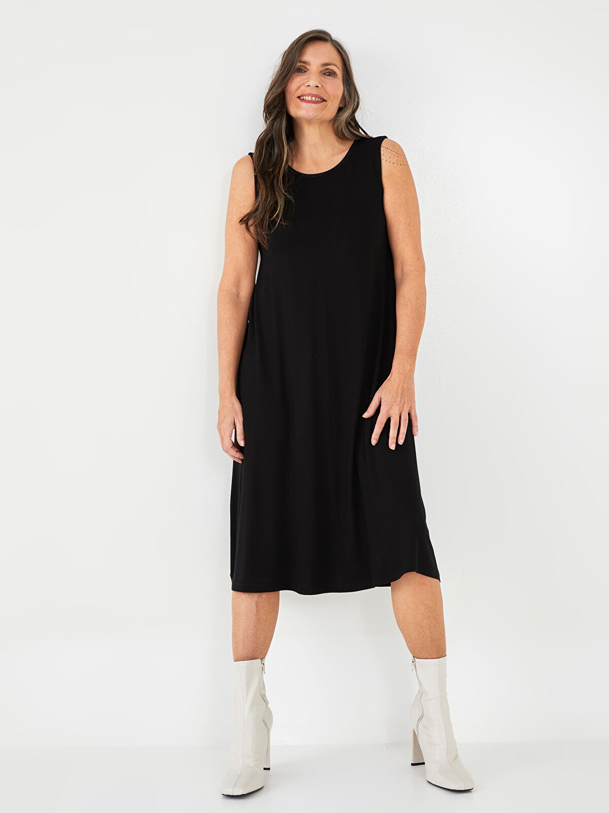 LCW GRACE Bisiklet Yaka Düz Kolsuz A Kesim Kadın Elbise