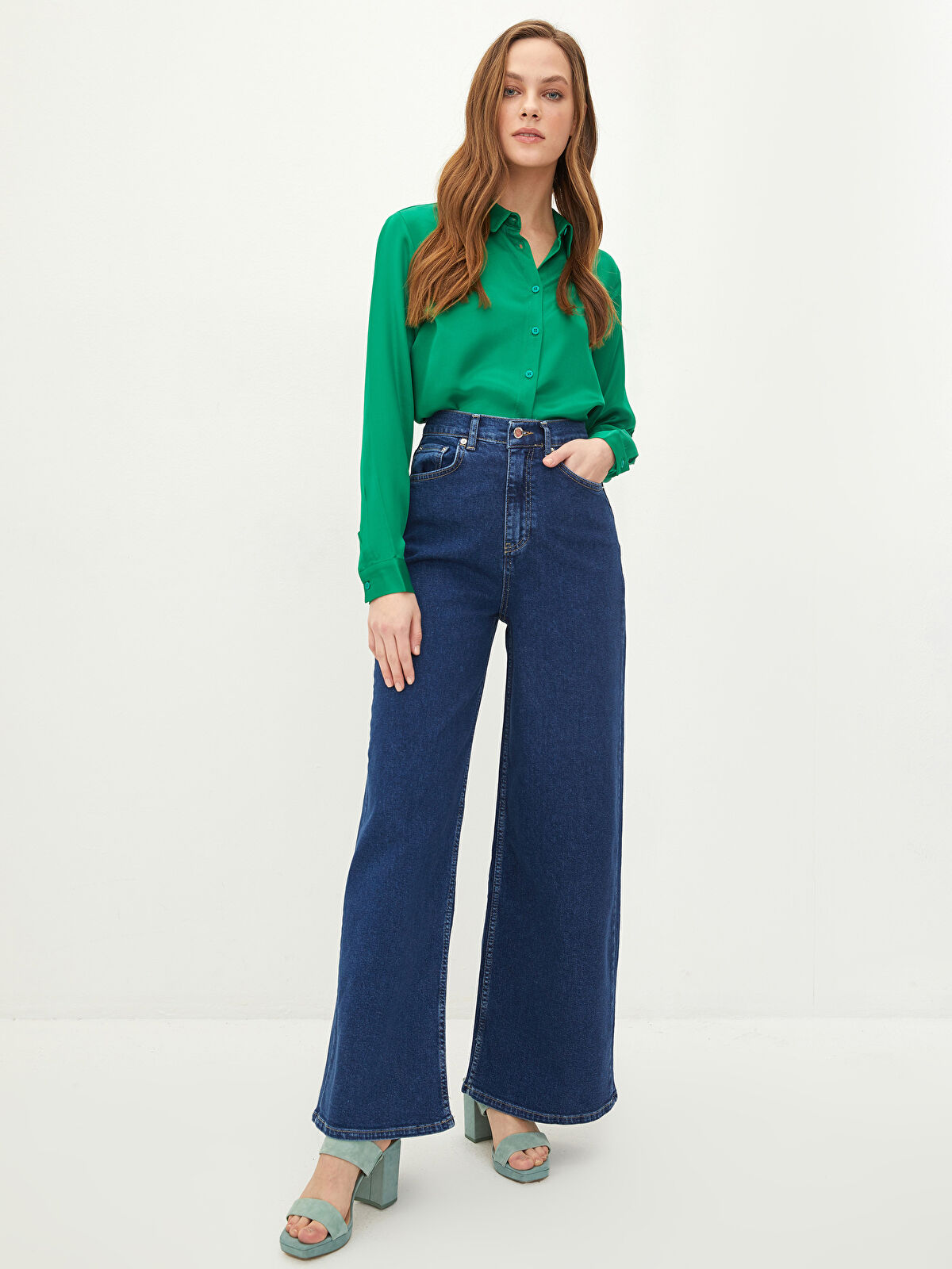 LCW CLASSIC Slim Fit Düz Cep Detaylı Kadın Rodeo Jean Pantolon