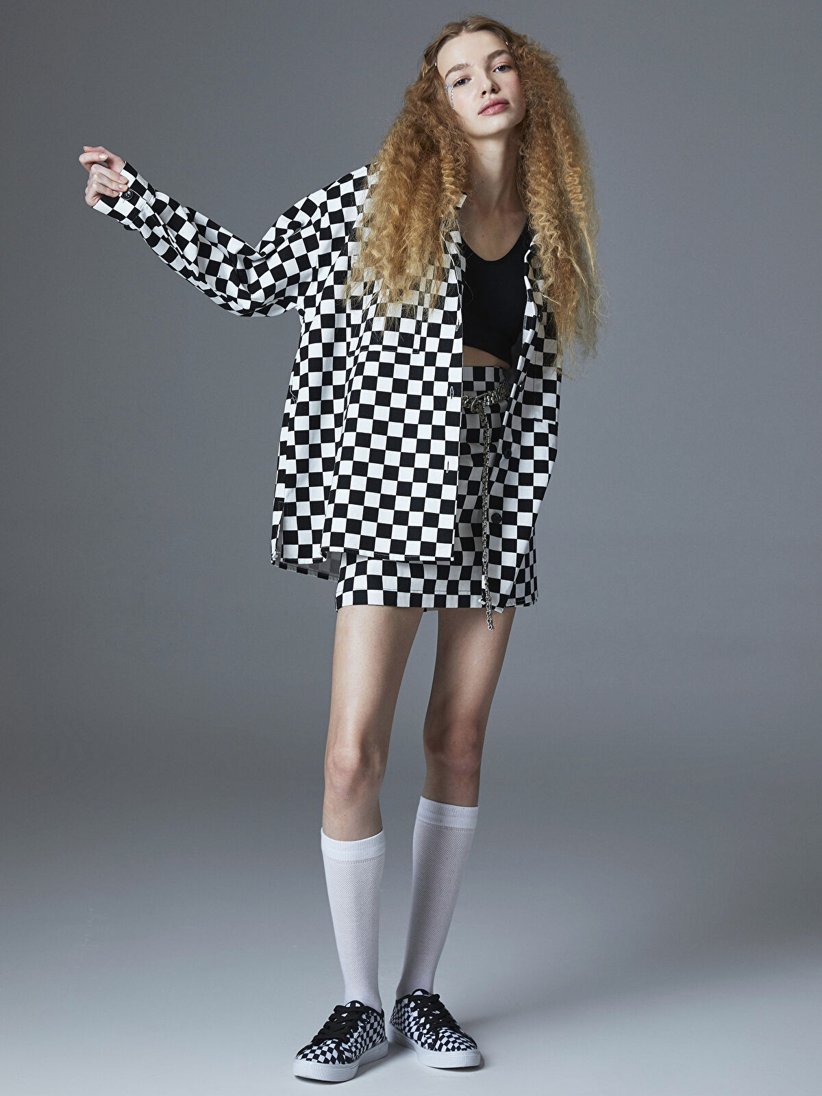 LCW CASUAL Önden Düğme Kapamalı Ekose Uzun Kollu Oversize Gabardin Kumaş Kadın Gömlek